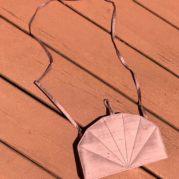 Jim Thompson Thailand | Bags | Jim Thompson Pink Silk Shell Bag | Poshmark